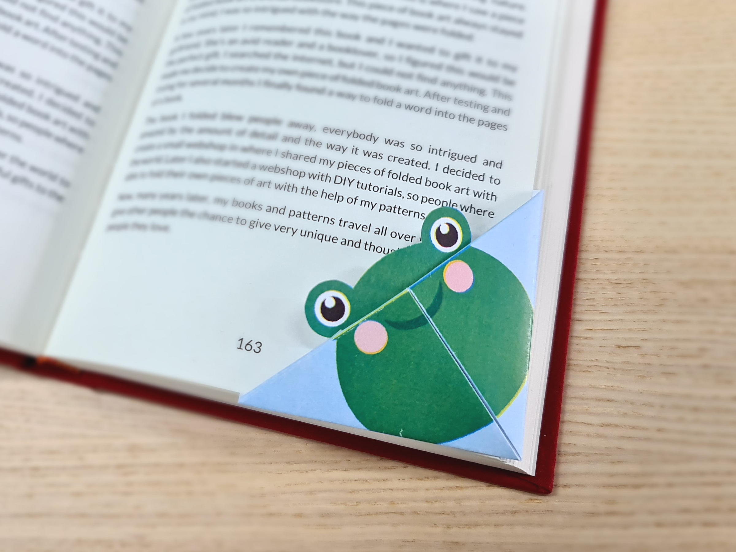 DIY Bookmark Frog – FoldedBookArt